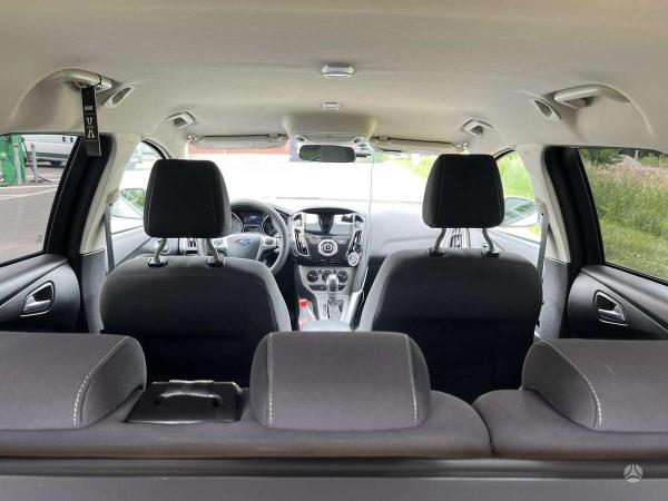 Grey Ford Focus 2014 in Kaunas, with an engine capacity of 2.00 L and mileage of 248 thousand km for 4800 €, photo 7 on AUTOMOTO.COM.LV