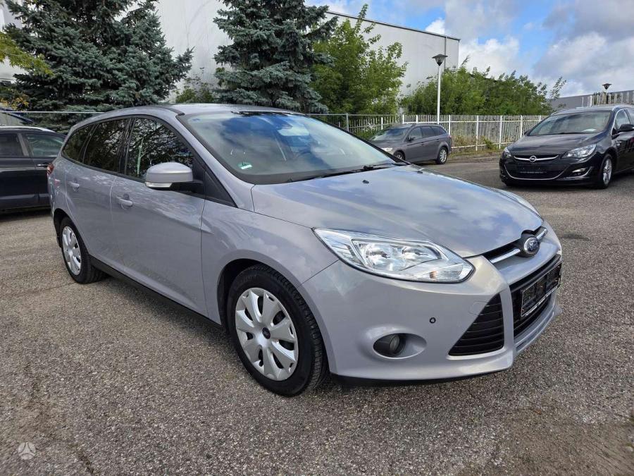 Grey Ford Focus 2014 in Marijampole, with an engine capacity of 1.56 L and mileage of 248 thousand km for 3300 €, photo 3 on AUTOMOTO.COM.LV