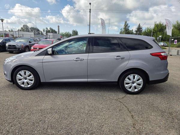 Grey Ford Focus 2014 in Marijampole, with an engine capacity of 1.56 L and mileage of 248 thousand km for 3300 €, photo 7 on AUTOMOTO.COM.LV