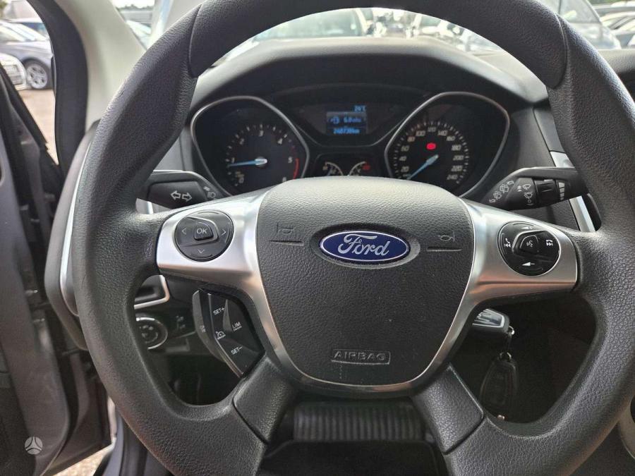 Grey Ford Focus 2014 in Marijampole, with an engine capacity of 1.56 L and mileage of 248 thousand km for 3300 €, photo 17 on AUTOMOTO.COM.LV