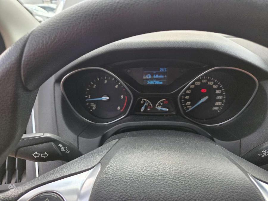Grey Ford Focus 2014 in Marijampole, with an engine capacity of 1.56 L and mileage of 248 thousand km for 3300 €, photo 18 on AUTOMOTO.COM.LV