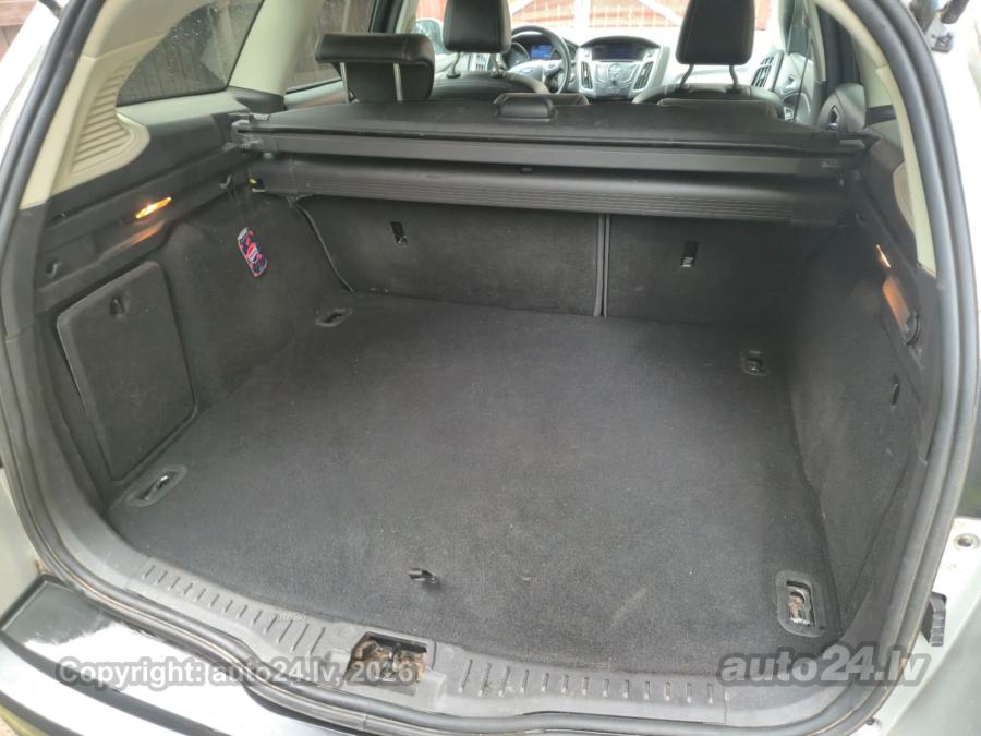 Grey Ford Focus 2014 in Tallinn, with an engine capacity of 2.00 L and mileage of 276 thousand km for 1500 €, photo 10 on AUTOMOTO.COM.LV