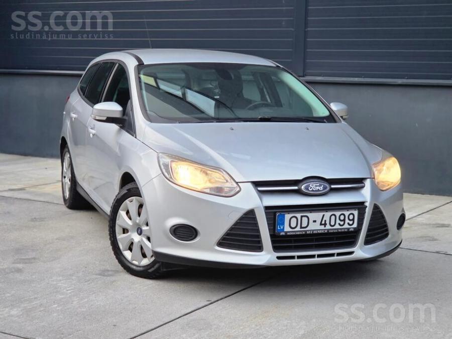 Pelēks Ford Focus 2014 Rīga, ar dzinēja tilpumu 1.60 L un nobraukumu 236 tūkst. km par 2990 €, foto 1 vietnē AUTOMOTO.COM.LV