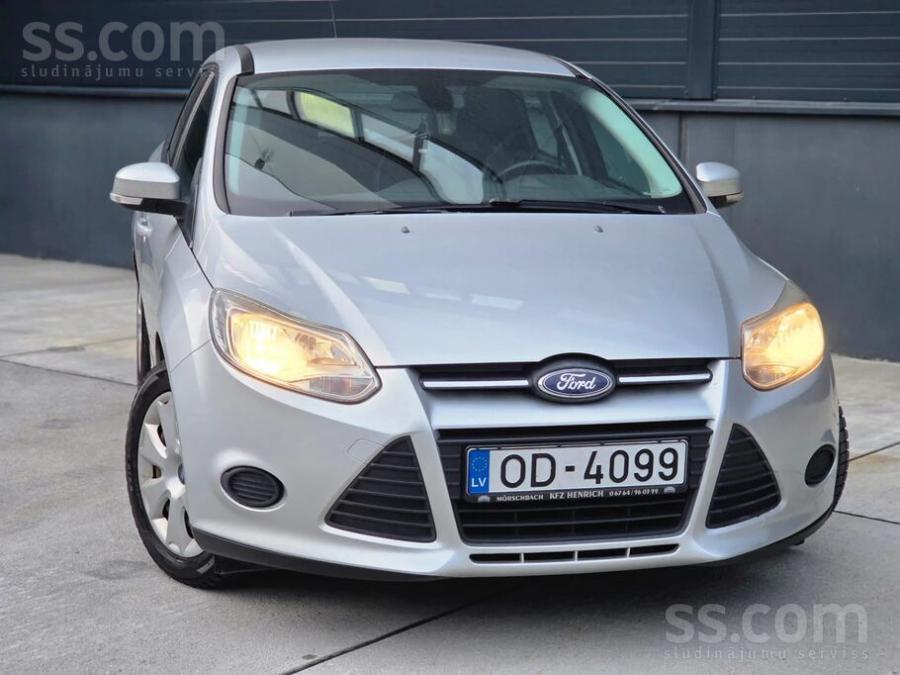 Pelēks Ford Focus 2014 Rīga, ar dzinēja tilpumu 1.60 L un nobraukumu 236 tūkst. km par 2990 €, foto 3 vietnē AUTOMOTO.COM.LV