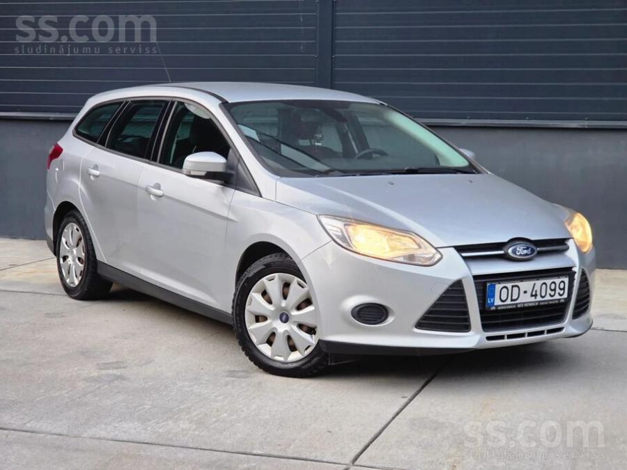 Pelēks Ford Focus 2014 Rīga, ar dzinēja tilpumu 1.60 L un nobraukumu 236 tūkst. km par 2990 €, foto 4 vietnē AUTOMOTO.COM.LV