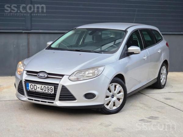 Ford Focus 2014 Rīga vietnē Pelēks Ford Focus 2014 Rīga, ar dzinēja tilpumu 1.60 L un nobraukumu 236 tūkst. km par 2990 €, foto 10 vietnē AUTOMOTO.COM.LV