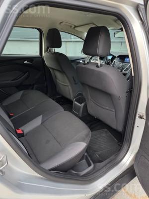 Pelēks Ford Focus 2014 Rīga, ar dzinēja tilpumu 1.60 L un nobraukumu 236 tūkst. km par 2990 €, foto 19 vietnē AUTOMOTO.COM.LV