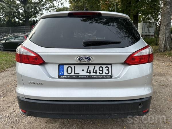 Ford Focus 2014 Rīga vietnē Pelēks Ford Focus 2014 Rīga, ar dzinēja tilpumu 1.60 L un nobraukumu 233 tūkst. km par 3750 €, foto 5 vietnē AUTOMOTO.COM.LV