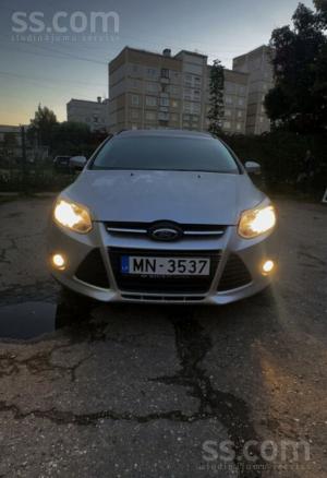 Pelēks Ford Focus 2014 Rīga, ar dzinēja tilpumu 1.60 L un nobraukumu 247 tūkst. km par 2500 €, foto  vietnē AUTOMOTO.COM.LV