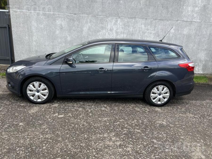 Pelēks Ford Focus 2014 Liepāja, ar dzinēja tilpumu 1.60 L un nobraukumu 289 tūkst. km par 3450 €, foto 3 vietnē AUTOMOTO.COM.LV
