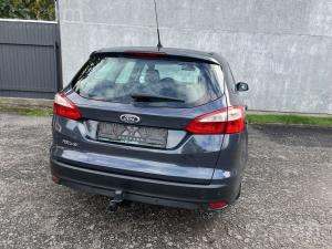 Pelēks Ford Focus 2014 Liepāja, ar dzinēja tilpumu 1.60 L un nobraukumu 289 tūkst. km par 3450 €, foto 6 vietnē AUTOMOTO.COM.LV