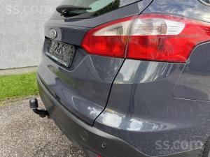 Pelēks Ford Focus 2014 Liepāja, ar dzinēja tilpumu 1.60 L un nobraukumu 289 tūkst. km par 3450 €, foto 7 vietnē AUTOMOTO.COM.LV