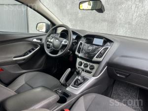 Pelēks Ford Focus 2014 Liepāja, ar dzinēja tilpumu 1.60 L un nobraukumu 289 tūkst. km par 3450 €, foto 8 vietnē AUTOMOTO.COM.LV