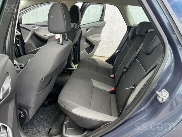 Ford Focus 2014 Liepāja vietnē Pelēks Ford Focus 2014 Liepāja, ar dzinēja tilpumu 1.60 L un nobraukumu 289 tūkst. km par 3450 €, foto 10 vietnē AUTOMOTO.COM.LV