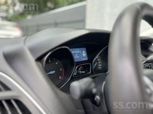 Pelēks Ford Focus 2014 Liepāja, ar dzinēja tilpumu 1.60 L un nobraukumu 289 tūkst. km par 3450 €, foto 12 vietnē AUTOMOTO.COM.LV