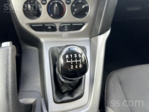 Pelēks Ford Focus 2014 Liepāja, ar dzinēja tilpumu 1.60 L un nobraukumu 289 tūkst. km par 3450 €, foto 15 vietnē AUTOMOTO.COM.LV
