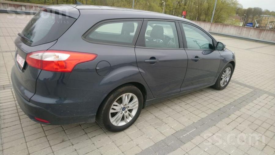 Pelēks Ford Focus 2014 Rīga, ar dzinēja tilpumu 1.60 L un nobraukumu 314 tūkst. km par 3090 €, foto 5 vietnē AUTOMOTO.COM.LV