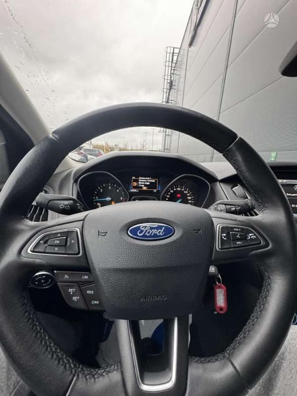 Pelēks Ford Focus 2015 Viļņa, ar dzinēja tilpumu 1.50 L un nobraukumu 215 tūkst. km par 4500 €, foto 11 vietnē AUTOMOTO.COM.LV
