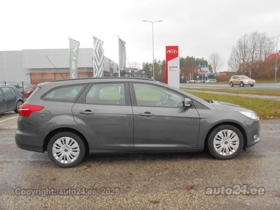 Pelēks Ford Focus 2015 Viljandi, ar dzinēja tilpumu 1.00 L un nobraukumu 151 tūkst. km par 5490 €, foto 19 vietnē AUTOMOTO.COM.LV