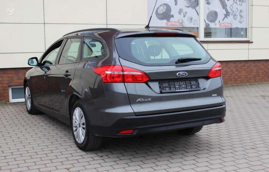 Grey Ford Focus 2015 in Kretinga, with an engine capacity of 1.00 L and mileage of 138 thousand km for 5300 €, photo 6 on AUTOMOTO.COM.LV