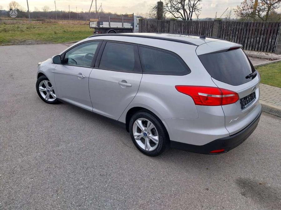 Pelēks Ford Focus 2015 Marijampole, ar dzinēja tilpumu 1.50 L un nobraukumu 234 tūkst. km par 4750 €, foto 19 vietnē AUTOMOTO.COM.LV