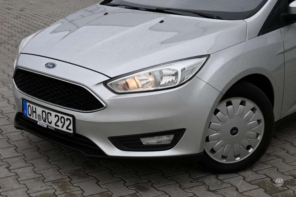 Pelēks Ford Focus 2015 Kretinga, ar dzinēja tilpumu 1.50 L un nobraukumu 243 tūkst. km par 4999 €, foto 4 vietnē AUTOMOTO.COM.LV