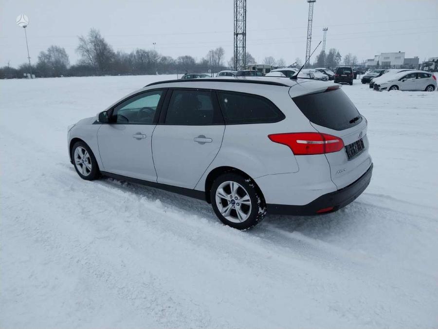 Grey Ford Focus 2015 in Marijampole, with an engine capacity of 1.50 L and mileage of 235 thousand km for 4750 €, photo 5 on AUTOMOTO.COM.LV