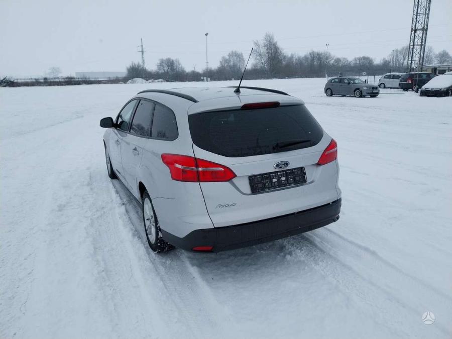 Grey Ford Focus 2015 in Marijampole, with an engine capacity of 1.50 L and mileage of 235 thousand km for 4750 €, photo 7 on AUTOMOTO.COM.LV