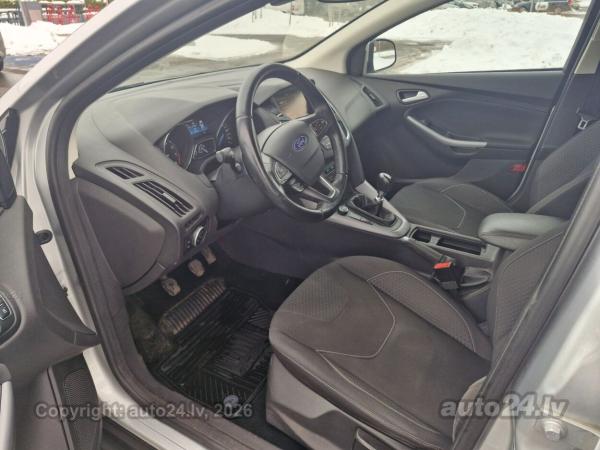 Pelēks Ford Focus 2015 Pērnava, ar dzinēja tilpumu 1.00 L un nobraukumu 208 tūkst. km par 5000 €, foto 6 vietnē AUTOMOTO.COM.LV
