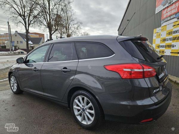 Grey Ford Focus 2015 in Siauliai, with an engine capacity of 1.00 L and mileage of 213 thousand km for 5950 €, photo 5 on AUTOMOTO.COM.LV