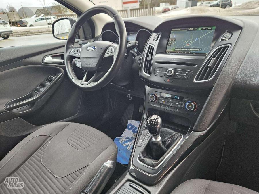 Pelēks Ford Focus 2015 Šauļi, ar dzinēja tilpumu 1.00 L un nobraukumu 213 tūkst. km par 5950 €, foto 11 vietnē AUTOMOTO.COM.LV