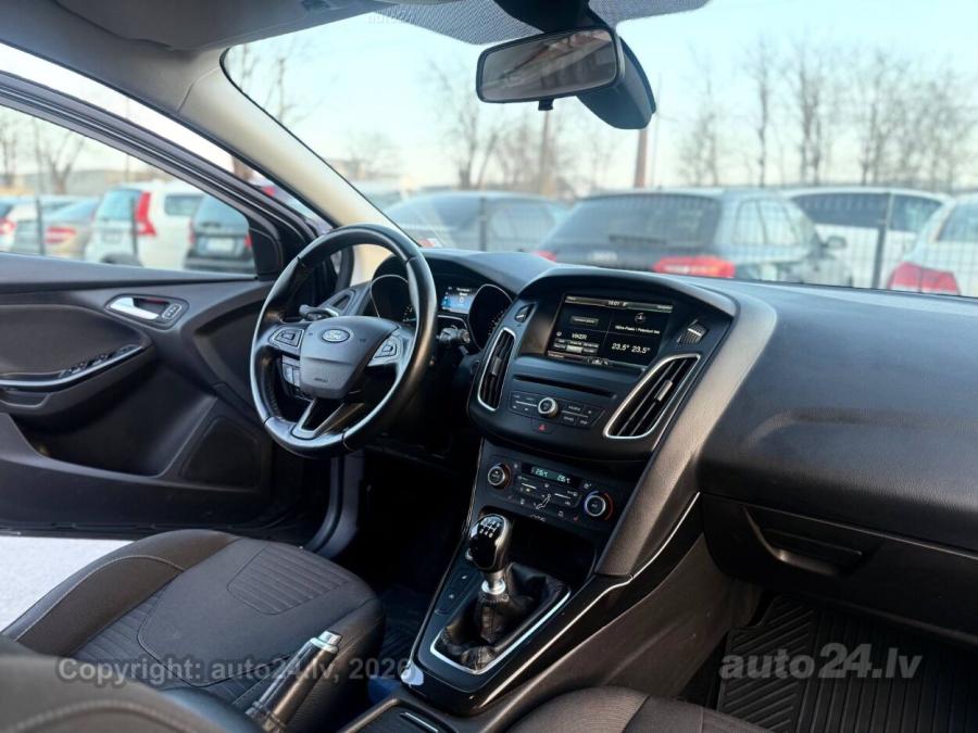 Pelēks Ford Focus 2015 Tallina, ar dzinēja tilpumu 1.00 L un nobraukumu 197 tūkst. km par 4499 €, foto 9 vietnē AUTOMOTO.COM.LV