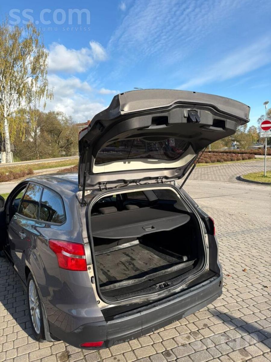 Grey Ford Focus 2015 in Riga, with an engine capacity of 1.60 L and mileage of 316 thousand km for 4100 €, photo 10 on AUTOMOTO.COM.LV