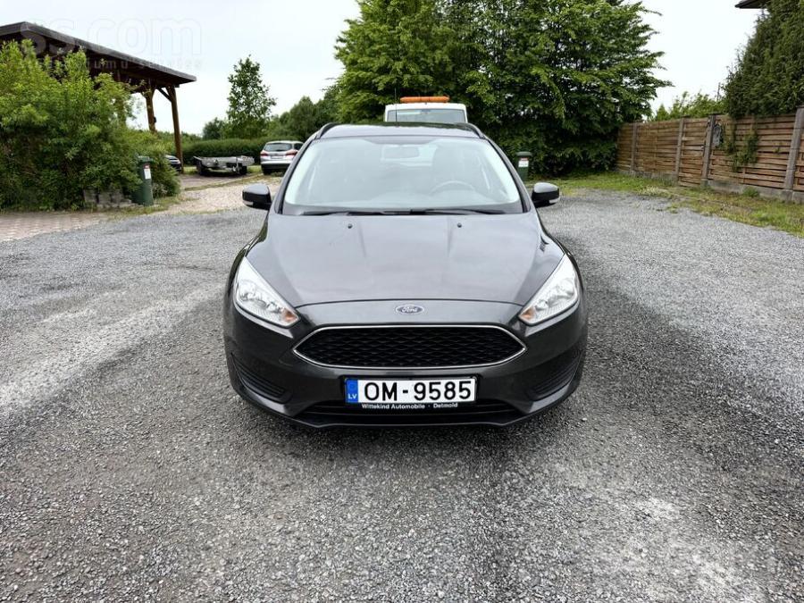 Pelēks Ford Focus 2015 Saldus, ar dzinēja tilpumu 1.00 L un nobraukumu 186 tūkst. km par 4950 €, foto 3 vietnē AUTOMOTO.COM.LV