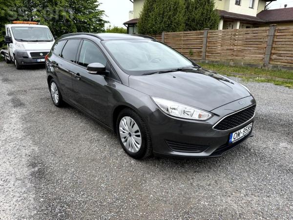Pelēks Ford Focus 2015 Saldus, ar dzinēja tilpumu 1.00 L un nobraukumu 186 tūkst. km par 4950 €, foto 3 vietnē AUTOMOTO.COM.LV