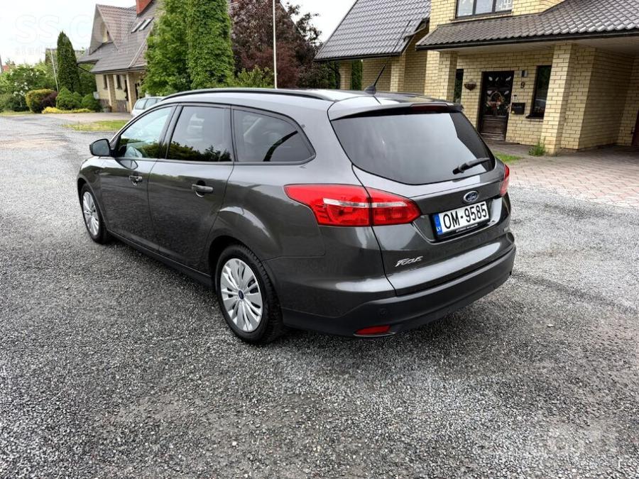 Pelēks Ford Focus 2015 Saldus, ar dzinēja tilpumu 1.00 L un nobraukumu 186 tūkst. km par 4950 €, foto 8 vietnē AUTOMOTO.COM.LV