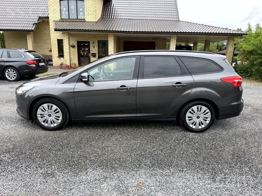 Pelēks Ford Focus 2015 Saldus, ar dzinēja tilpumu 1.00 L un nobraukumu 186 tūkst. km par 4950 €, foto 9 vietnē AUTOMOTO.COM.LV