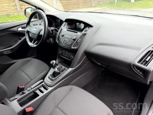 Pelēks Ford Focus 2015 Saldus, ar dzinēja tilpumu 1.00 L un nobraukumu 186 tūkst. km par 4950 €, foto 17 vietnē AUTOMOTO.COM.LV