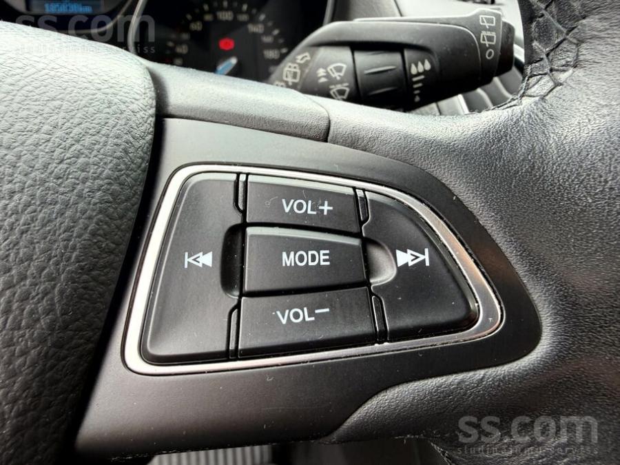 Pelēks Ford Focus 2015 Saldus, ar dzinēja tilpumu 1.00 L un nobraukumu 186 tūkst. km par 4950 €, foto 26 vietnē AUTOMOTO.COM.LV