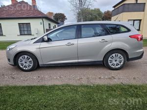 Pelēks Ford Focus 2015 Liepāja, ar dzinēja tilpumu 1.60 L un nobraukumu 253 tūkst. km par 4950 €, foto  vietnē AUTOMOTO.COM.LV