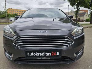 Pelēks Ford Focus 2015 Šauļi, ar dzinēja tilpumu 1.00 L un nobraukumu 213 tūkst. km par 5950 €, foto 3 vietnē AUTOMOTO.COM.LV