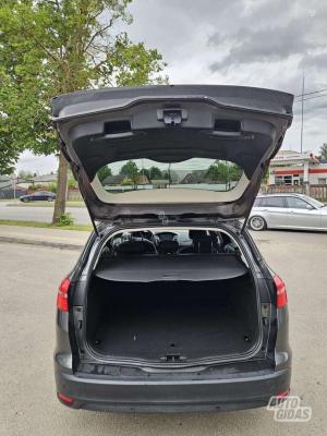 Pelēks Ford Focus 2015 Šauļi, ar dzinēja tilpumu 1.00 L un nobraukumu 213 tūkst. km par 5950 €, foto 13 vietnē AUTOMOTO.COM.LV