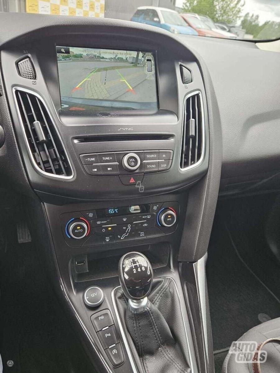 Pelēks Ford Focus 2015 Šauļi, ar dzinēja tilpumu 1.00 L un nobraukumu 213 tūkst. km par 5950 €, foto 20 vietnē AUTOMOTO.COM.LV