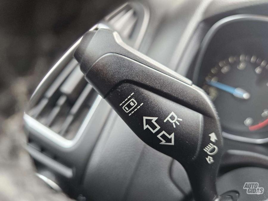 Pelēks Ford Focus 2015 Šauļi, ar dzinēja tilpumu 1.00 L un nobraukumu 213 tūkst. km par 5950 €, foto 23 vietnē AUTOMOTO.COM.LV
