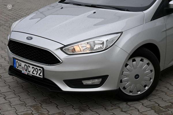 Pelēks Ford Focus 2015 Kretinga, ar dzinēja tilpumu 1.50 L un nobraukumu 243 tūkst. km par 3999 €, foto 4 vietnē AUTOMOTO.COM.LV