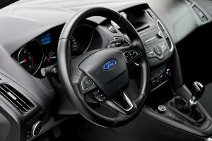 Grey Ford Focus 2015 in Kretinga, with an engine capacity of 1.50 L and mileage of 243 thousand km for 3999 €, photo 16 on AUTOMOTO.COM.LV