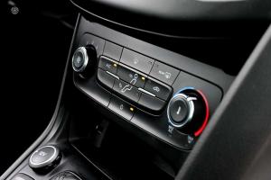 Grey Ford Focus 2015 in Kretinga, with an engine capacity of 1.50 L and mileage of 243 thousand km for 3999 €, photo 21 on AUTOMOTO.COM.LV