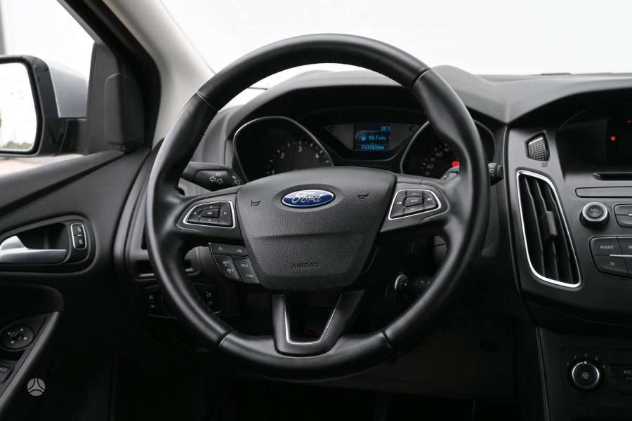 Grey Ford Focus 2015 in Kretinga, with an engine capacity of 1.50 L and mileage of 243 thousand km for 3999 €, photo 24 on AUTOMOTO.COM.LV