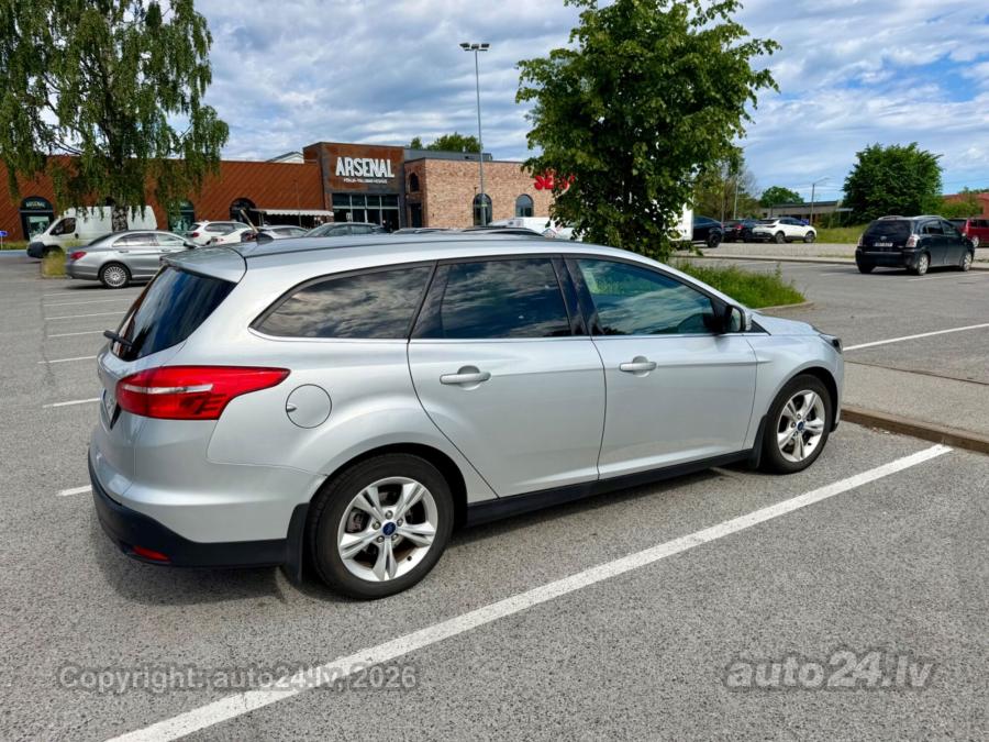 Pelēks Ford Focus 2015 Tallina, ar dzinēja tilpumu 1.60 L un nobraukumu 82 tūkst. km par 9500 €, foto 1 vietnē AUTOMOTO.COM.LV