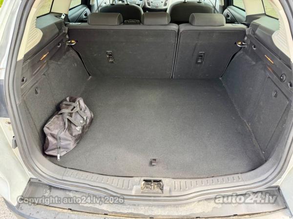 Grey Ford Focus 2015 in Tallinn, with an engine capacity of 1.60 L and mileage of 82 thousand km for 9500 €, photo 6 on AUTOMOTO.COM.LV